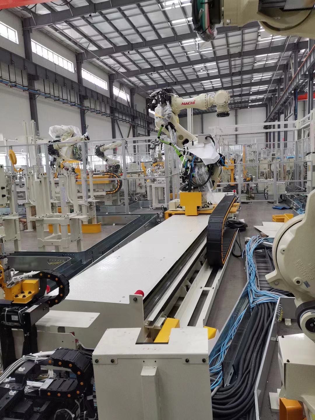 Optimize Your Material Handling Processes with Robot Guide Rail: An Introduction - ROB System
